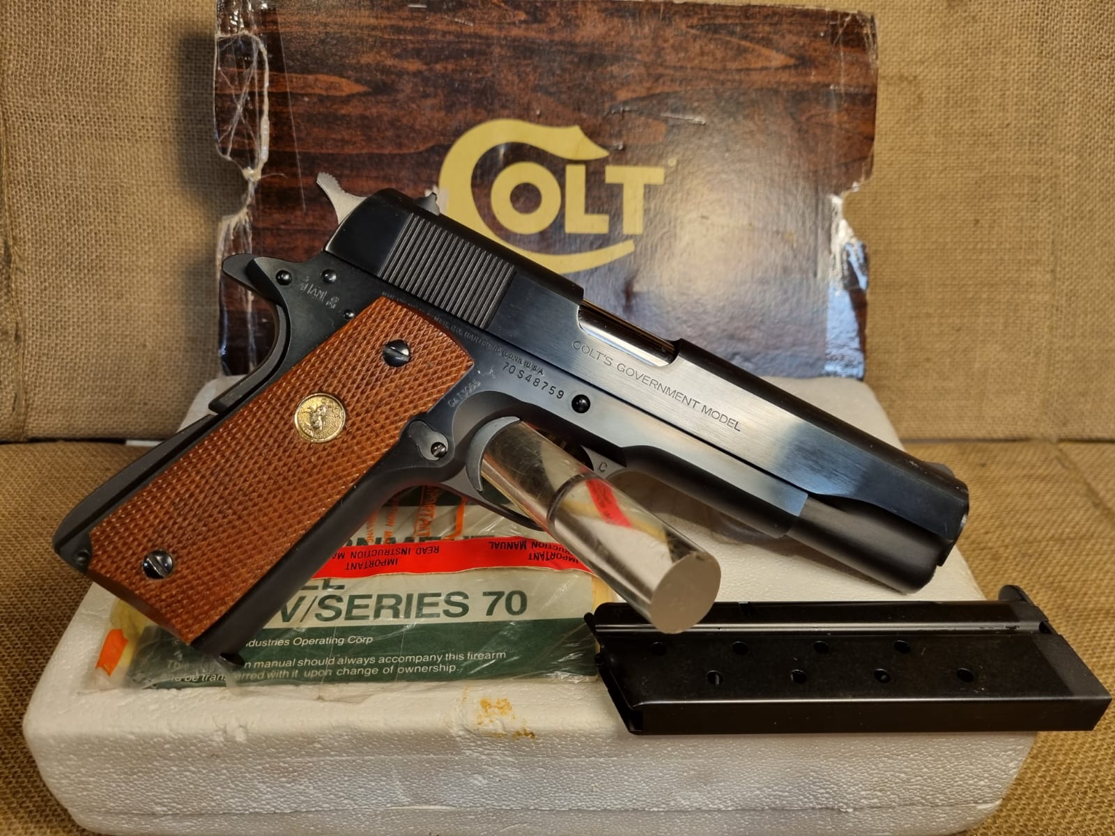 PISTOLA SEMIAUTOMATICA COLT GOVERNMENT 70 USATO 4996 calibro 9 STEYR ...
